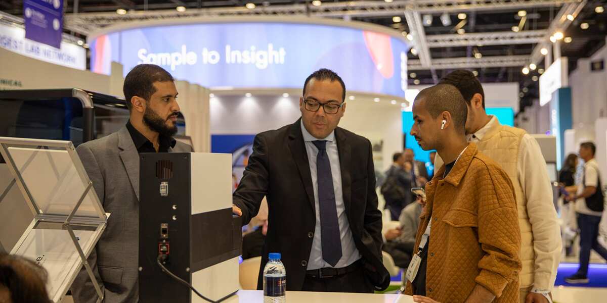 Trade Show Booth Staff: How the Right Ones Help You Succeed